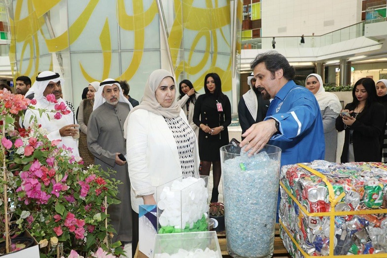 الصفحات - نفط الكويت نظمت فعالية توعوية بيئية في مجمع الوزارات