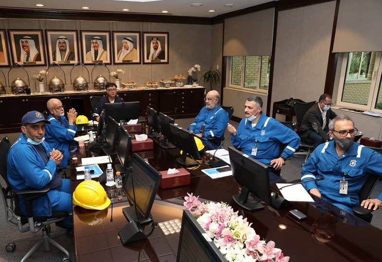 Pages - KPC CEO visits KOC S&EK areas of operation