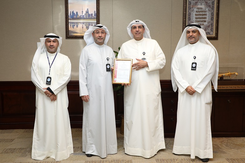 Pages - The CEO receives the ISO 27001 Certificate from the Corporate ...